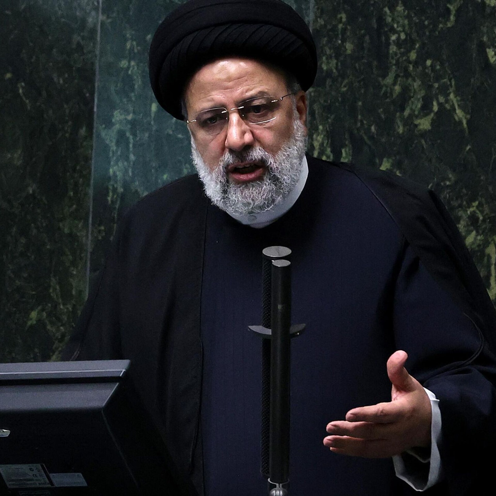 “يخالف عقيدتنا”الرئيس الإيراني يؤكد: لن نصنع أسلحة نووية واستخدامنا لها ...